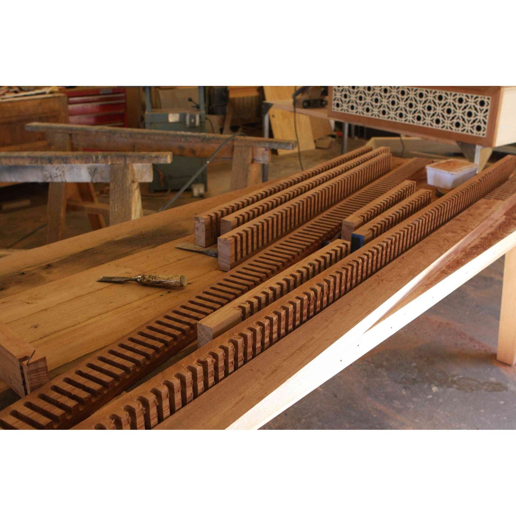 Making Dental Moulding with a Plunge Router – Mortise & Tenon